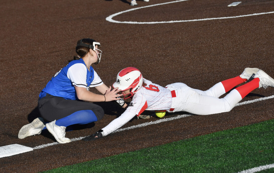 Williamsport overcomes deficit, holds off Central Mountain late in ...